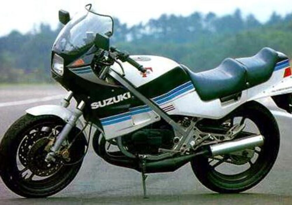 Suzuki RG 250 Gamma (1989 - 93), prezzo e scheda tecnica - Moto.it