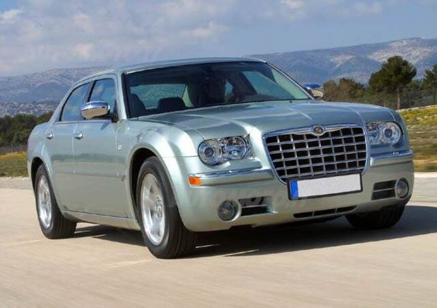 Chrysler 300 C 5.7 V8 HEMI cat Sedan (03/2005 - 05/2010): prezzo e ...