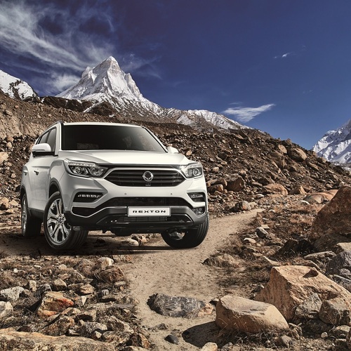 Ssangyong Rexton 2017, nuovo capitolo per il maxi SUV coreano [Video ...