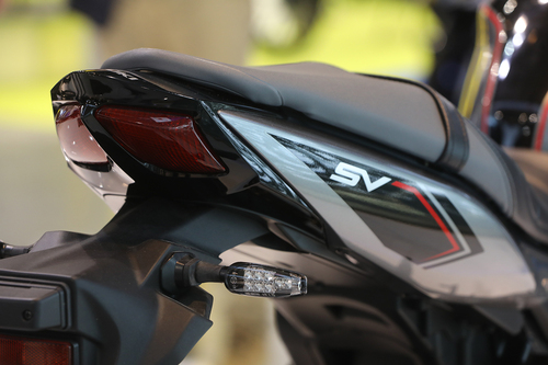 EICMA 2017: Suzuki SV 650X, foto, video e dati - Fiere e saloni - Moto.it