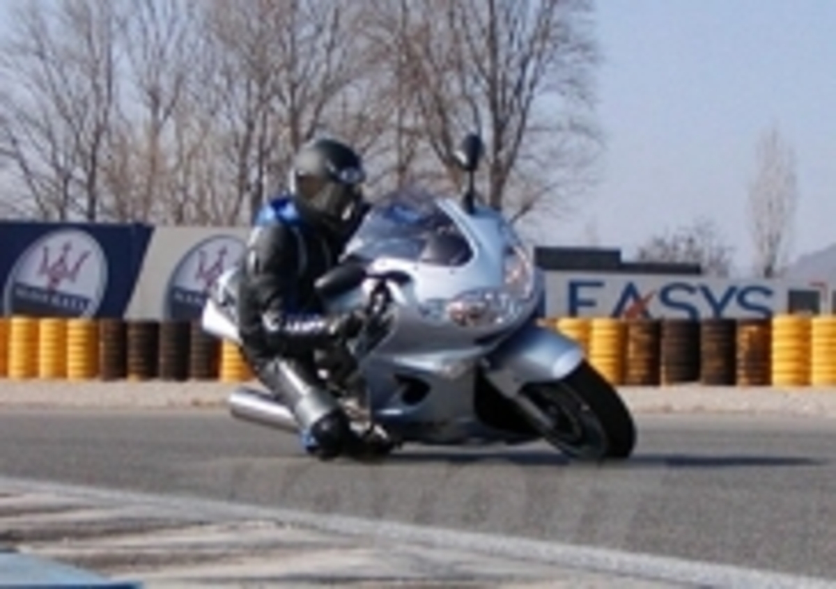 Prova KAWASAKI ZZR 1200 e 600 - Prove - Moto.it