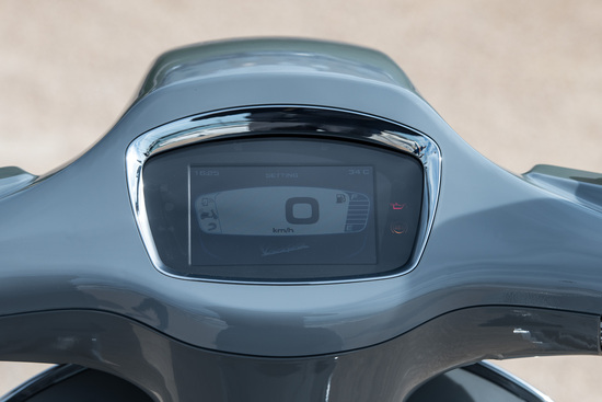 Vespa Primavera 125 e Vespa Sprint 125, il test - News - Moto.it