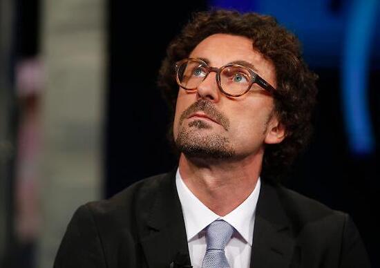 Chi è Danilo Toninelli, il nuovo ministro dei trasporti - News ...