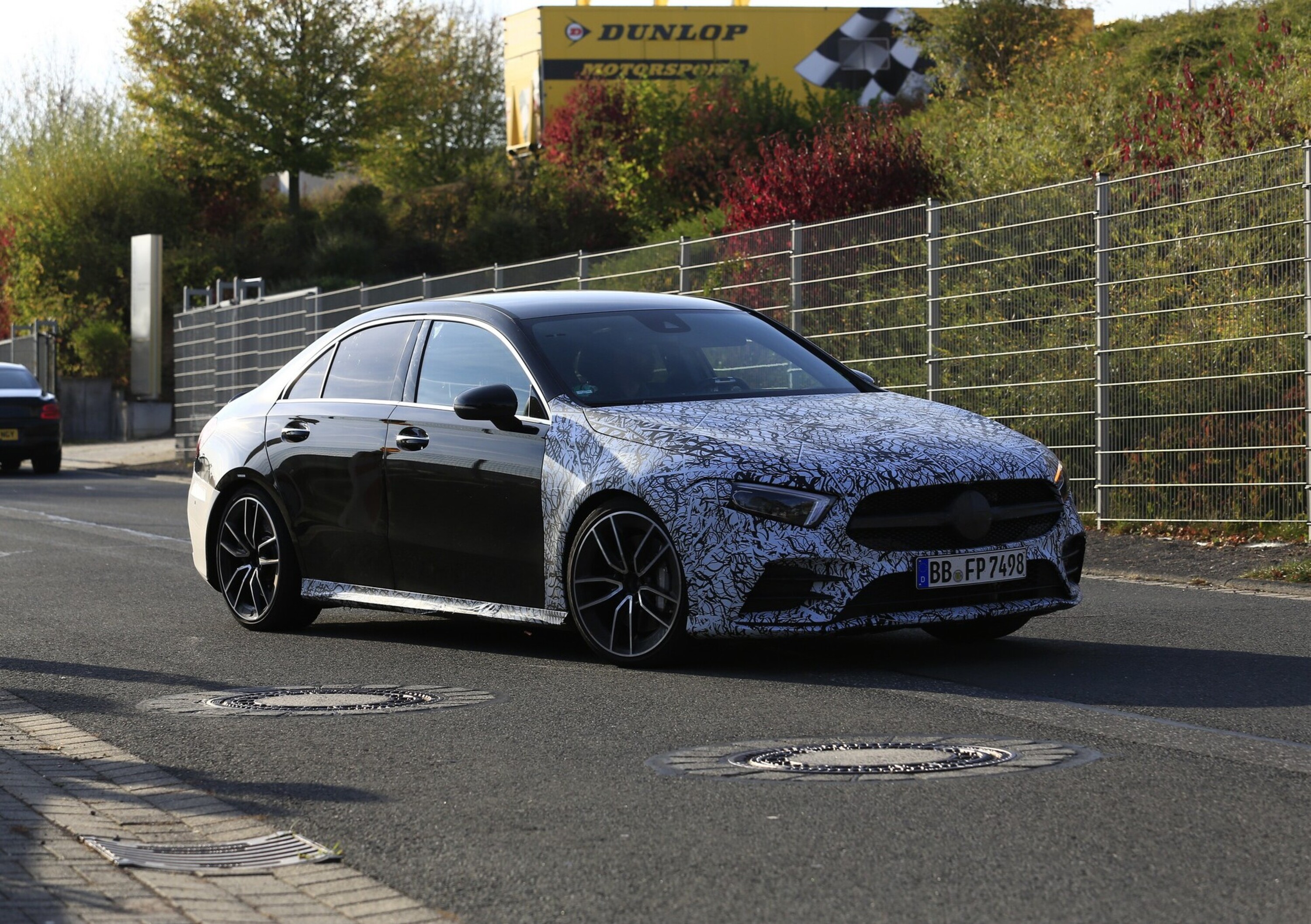 Mercedes-AMG A 35, ecco la berlina [Foto spia] - News - Automoto.it