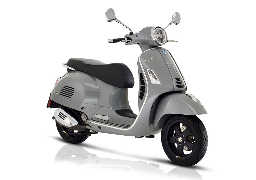 Vespa Gts 300 Hpe Super Tech 2019 Prezzo E Scheda Tecnica Moto It