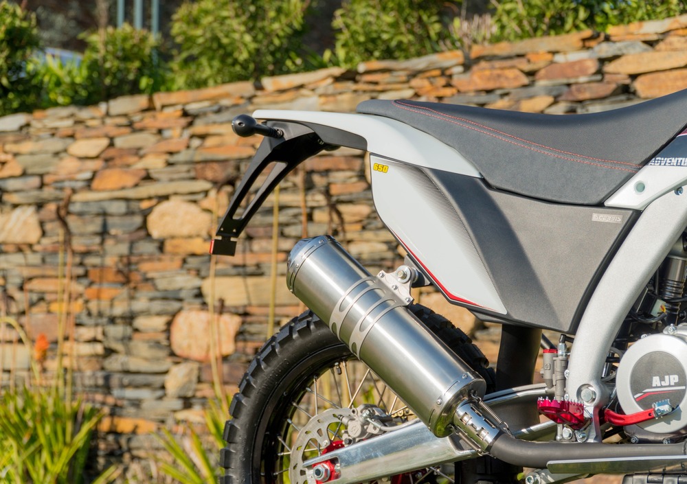 AJP PR7 650 Adventure (2017 - 18), prezzo e scheda tecnica - Moto.it