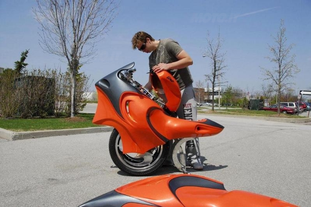 Uno, il diciclo elettrico di Ben Gulak - News - Moto.it