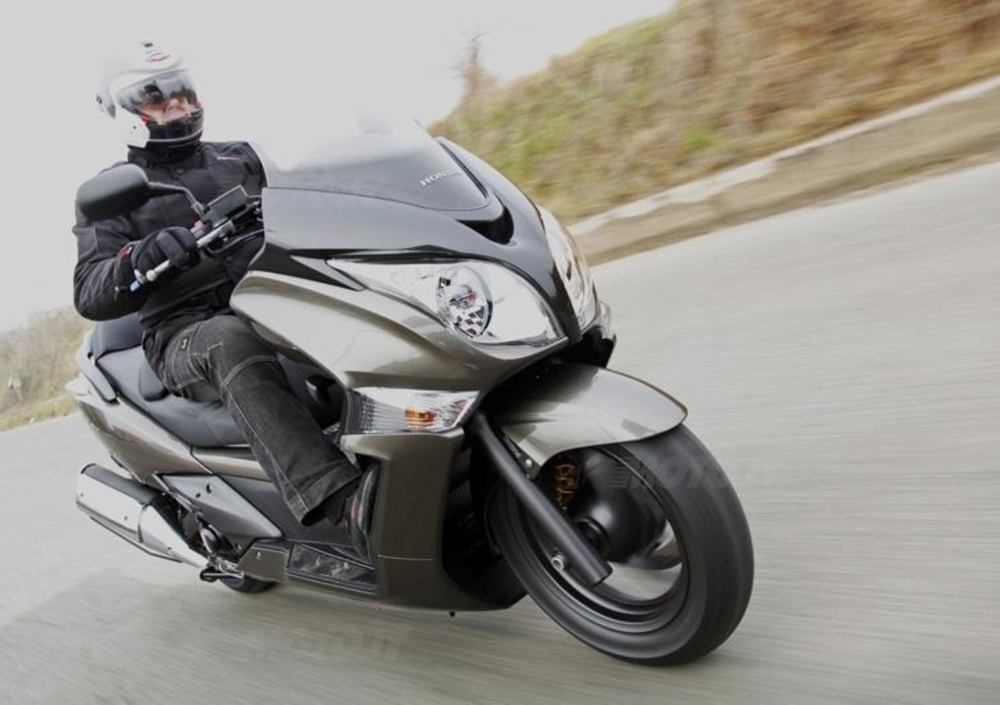 Prova Honda SW-T600 - Prove - Moto.it