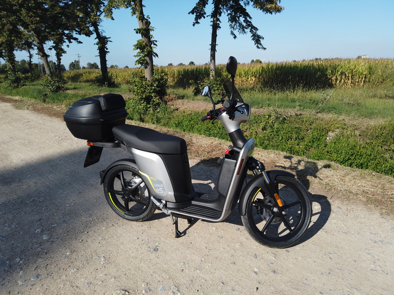 Askoll presenta i nuovi scooter elettrici eS2 ed eS3 EVOlution - Moto.it