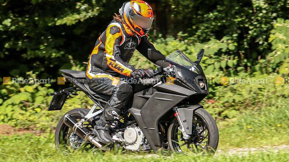 KTM RC390, spunta la versione 2021 - News - Moto.it