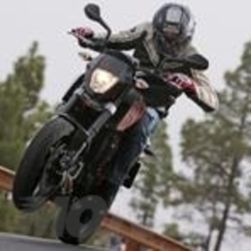 Nuova KTM Adventure 1190: ci sarà anche la R - News - Moto.it