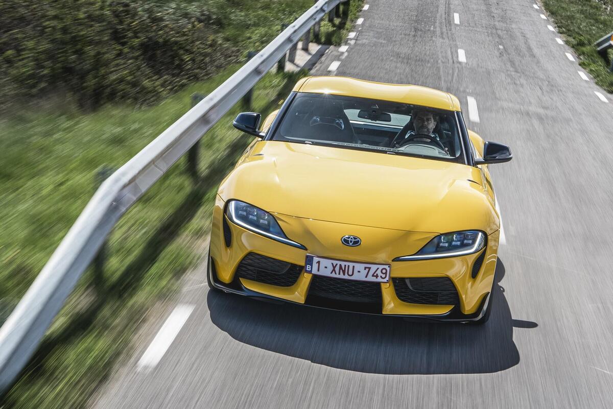 Toyota GR Supra SZ-R: la 2.0L è arrivata. Prezzo 55.900 euro [Video ...