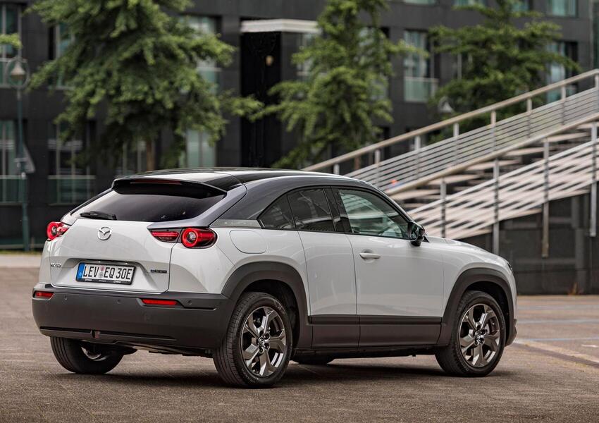 Mazda MX-30 Executive (03/2020 - 05/2022): prezzo e scheda tecnica ...