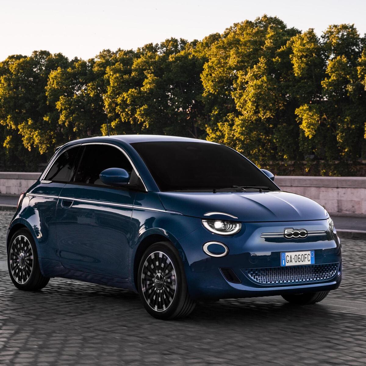 Fiat 500 compie 60 anni - News - Automoto.it