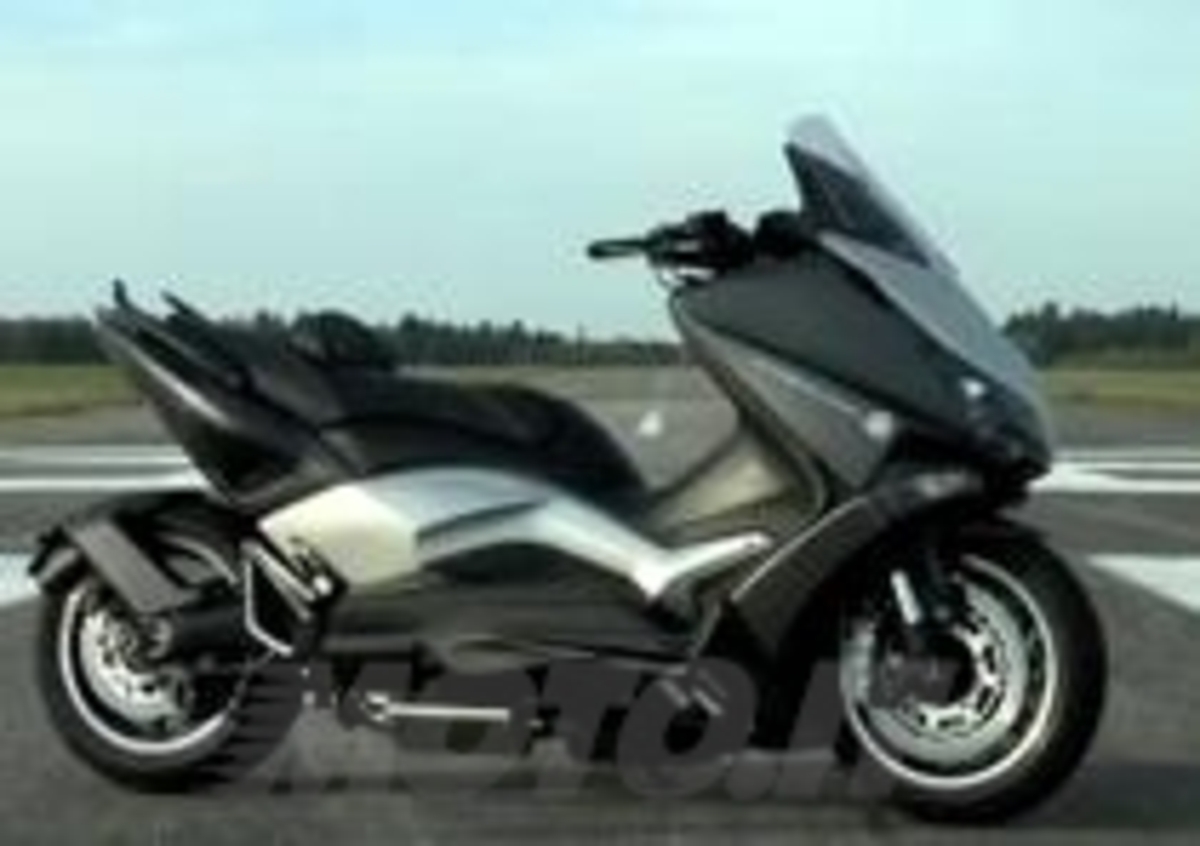 TMAX Lazareth's Hyper Modified - Moto.it