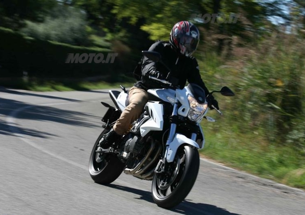 Prova Benelli BN 600R - Prove - Moto.it