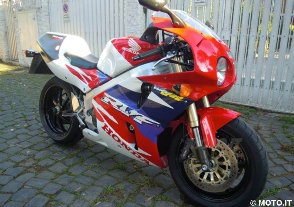 Le Belle e Possibili di Moto.it: Honda RC45 - News - Moto.it