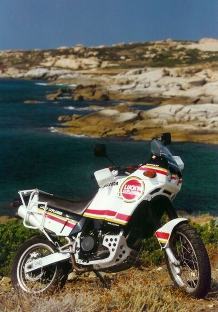 Le Belle di Moto.it: Cagiva Elefant 900 Marathon - News - Moto.it