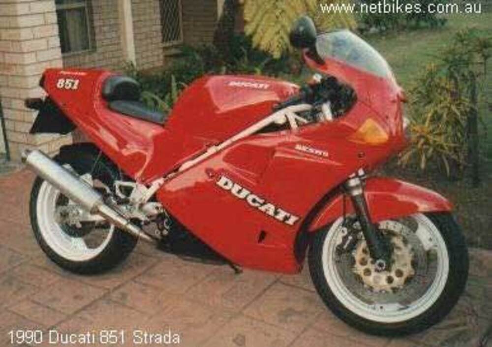 Ducati 851 Superbike Strada (1990), prezzo e scheda tecnica - Moto.it