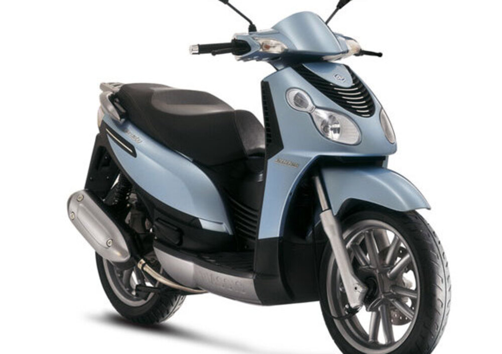 Piaggio Carnaby 200, prezzo e scheda tecnica - Moto.it