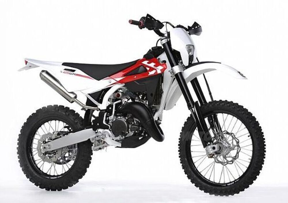 Husqvarna WR 125 (2011), prezzo e scheda tecnica - Moto.it