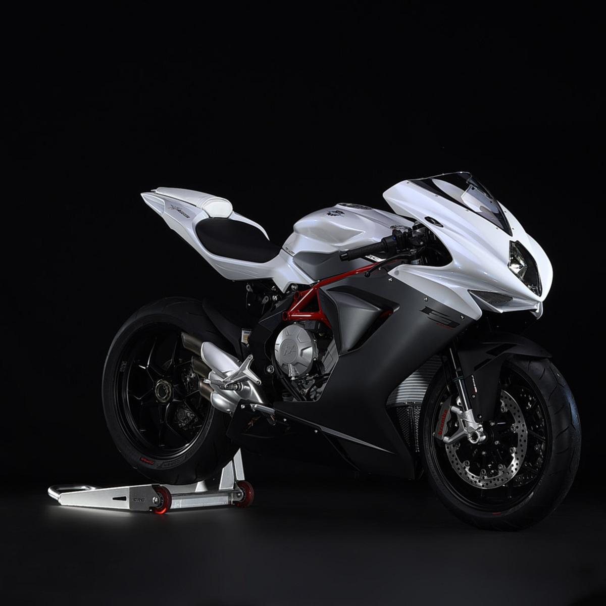 MV Agusta F3 800 Mercedes-AMG GT - News - Moto.it