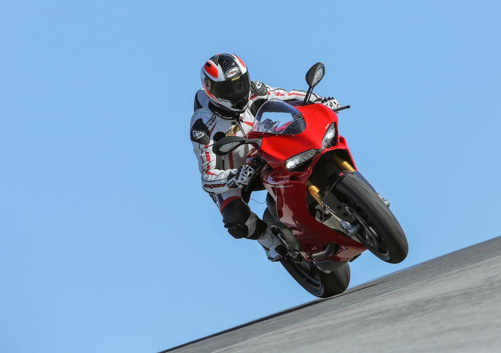 Prova Ducati Panigale 1299S - Prove - Moto.it