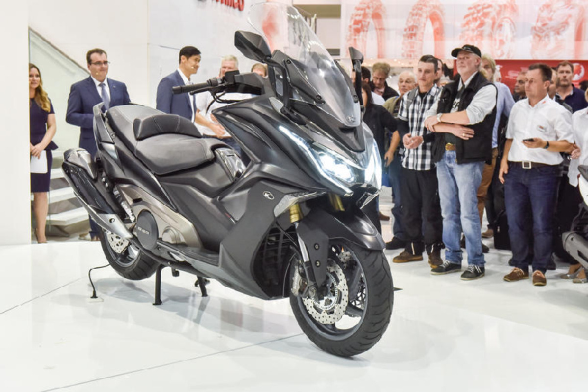 Kymco AK 550, ecco il nuovo maxi scooter - Intermot Colonia - Moto.it