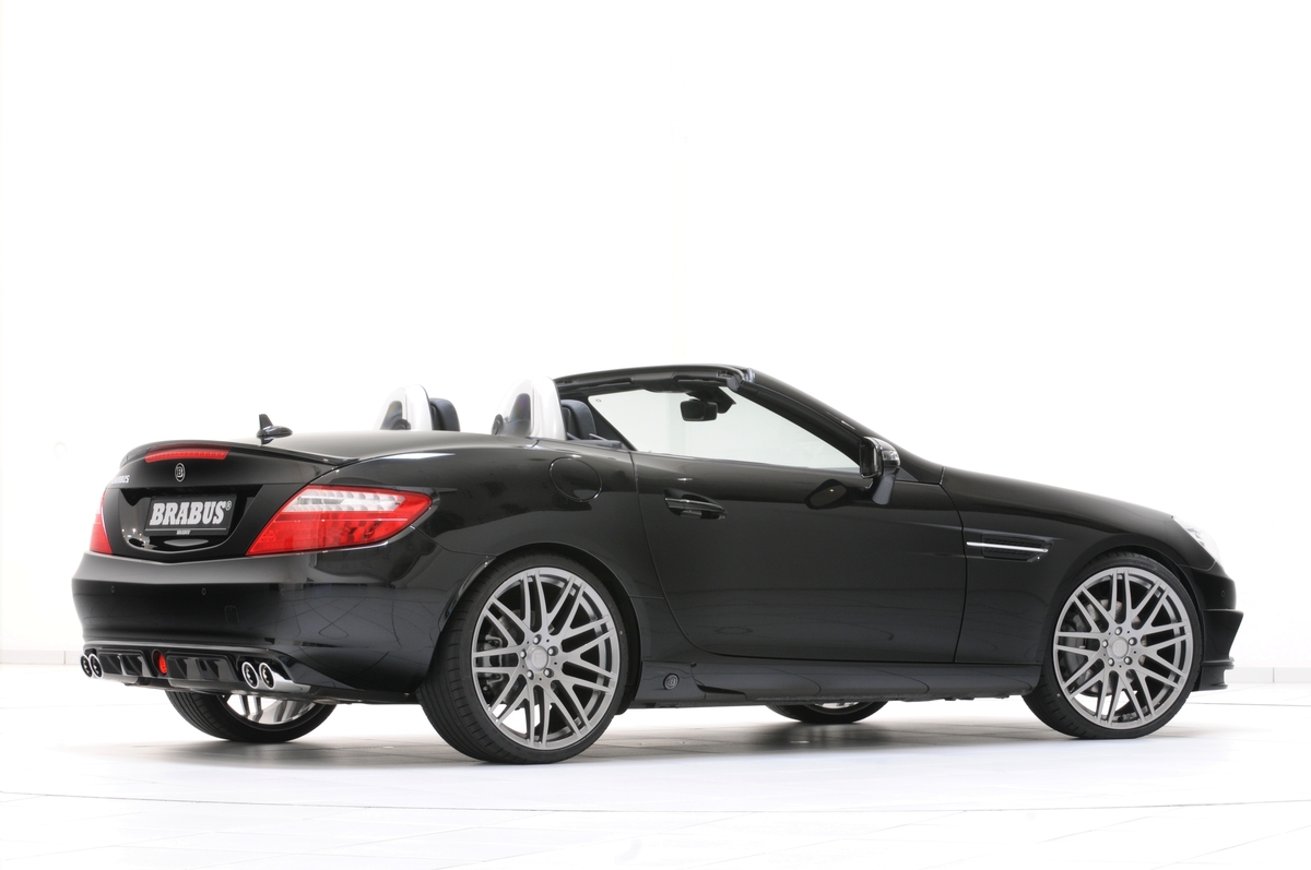 Mercedes SLK: il “tuning program” di Brabus - News - Automoto.it