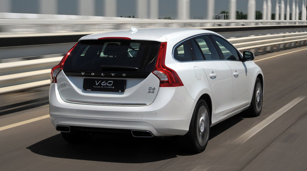 Volvo V60 Diesel Plug-In Hybrid - Prove - Automoto.it