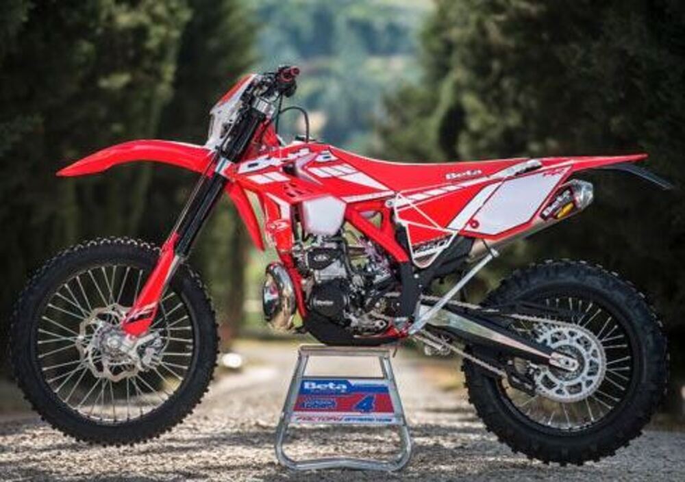 Betamotor RR 250 2t Enduro (2016), prezzo e scheda tecnica - Moto.it